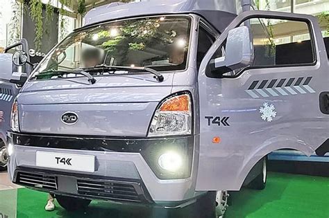 수리비가 더 나올라 자동차 워셔액 잘못 쓰면 유리가 썩는다고