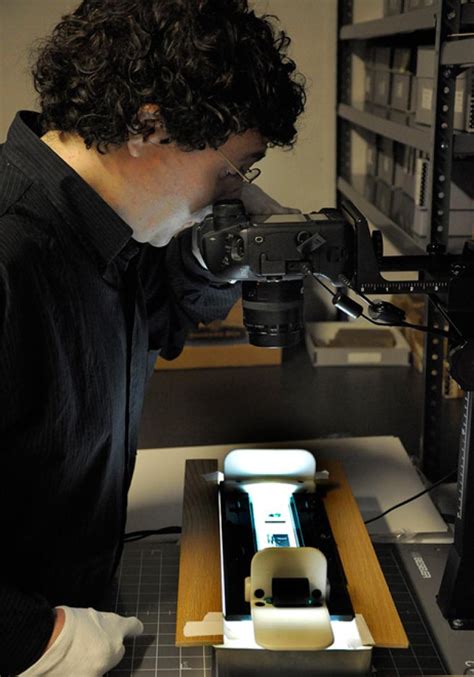 Uploadsimages20101124technician Using The Planar Film Duplicating