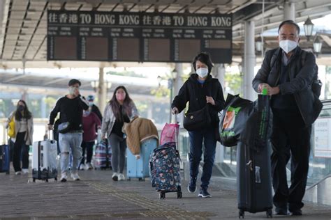 Hong Kong Aims For January 8 Reopening Of Border With Mainland China