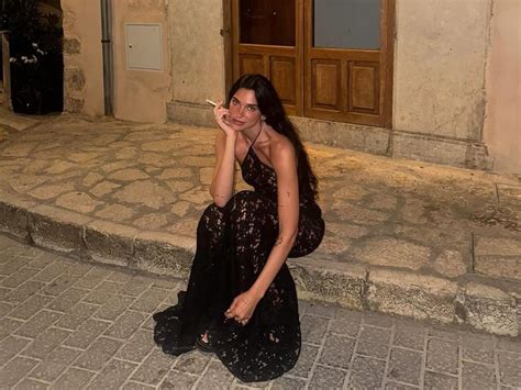 Pop Stars Like Dua Lipa Charli Xcx Make Smoking Look Cool Despite