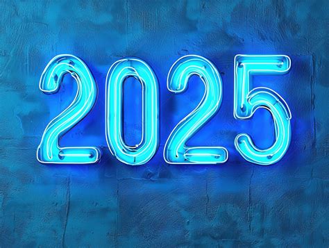 ป้ายไฟนีออนปี 2025 ตัวอักษรสคริปต์สีน้ำเงินสดใสสำหรับพื้นหลังปี 2025