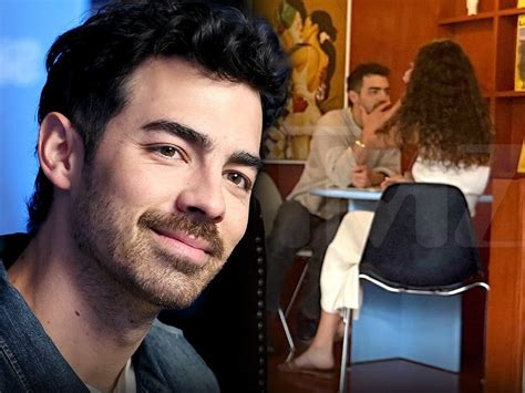 Singer Joe Jonas Grabs Drinks With Mystery Woman In Nyc