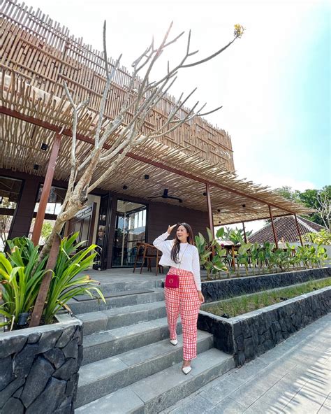 Daya Tarik And Harga Menu Sego Sambel Srasadesa Madiun Madhang