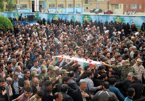 گزارش تصویری تشییع پيكر شهید مدافع حرم، ابوالفضل راه‌چمنی