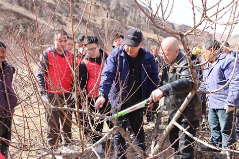 研究生院开展科技助农志愿服务活动 榆林学院研究生院