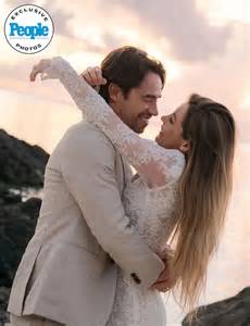 Crystal Harris Marries James Ward In Elegant Island Wedding Ceremony