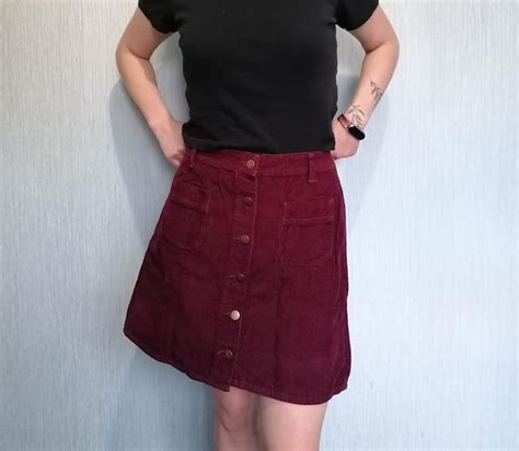 Чудова спідниця — ціна 290 грн у каталозі Міді спідниці Купити жіночі