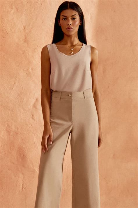 Купити Майка штапель бежева майка колір бежевий матеріал штапель стиль повсякденний купити