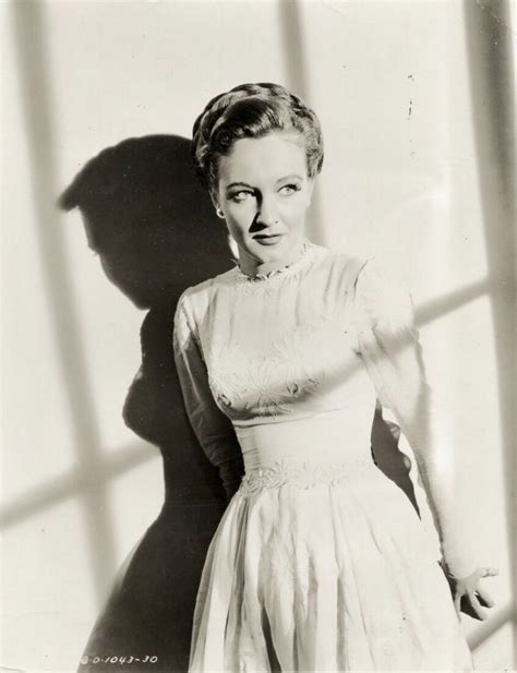 30 Fabulous Portrait Photos Of Nina Foch In The 1940s ~ Vintage Everyday