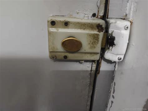 大学生宿舍密码锁设计—基于51单片机基于单片机的宿舍门闩系统设计 Csdn博客