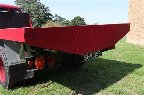 Lot 32 1961 Thames Trader