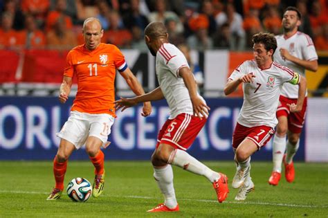 Holanda Se Impone A Gales Con Un Gran Robben Apuestas Mundial De F
