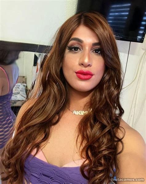 Photo Stunning Crossdresser