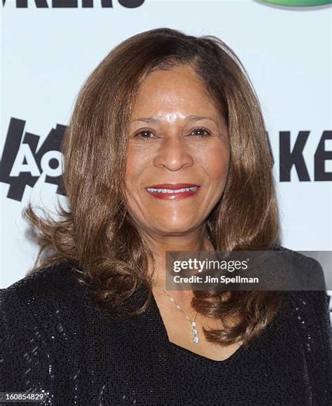 C Vivian Stringer Photos And Premium High Res Pictures Getty Images