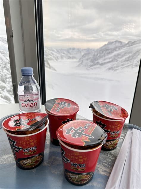 🇨🇭스위스 융프라우 자유여행 제일 자세한 후기and꿀팁 2023 할인쿠폰 산악열차 시간표 신라면 익스프레스 곤돌라 스위스 국기 인터라켄 맛집 등등 총정리