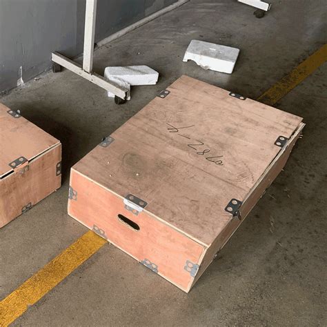 Automatic Vertical Nut Threading Drilling Tapping Machine Equipment With Multi Spindle Head