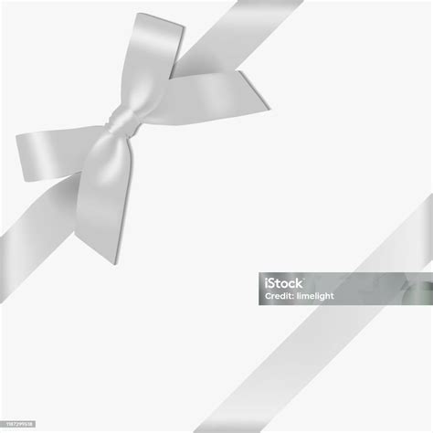 흰색 배경에 고립 된 현실적인 장식 빛나는 새틴 실버 리본 리본 리본 0명에 대한 스톡 벡터 아트 및 기타 이미지 0명 공휴일 기념일 Istock