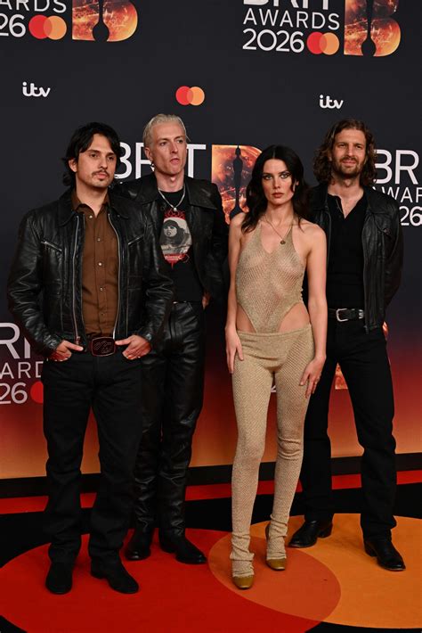 Wolf Alice Wildness Ellie Rowsell Shatters The Brits In A Heart
