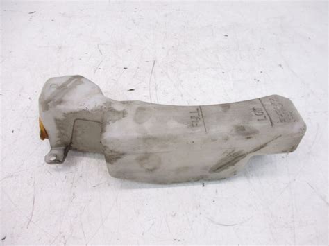 Cooling System Coolant Expansion Tank For Subaru