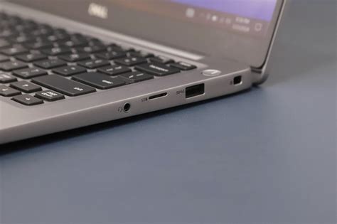 Laptop Dell Latitude 7400 Aluminum Văn Phòng Sang Trọng Cao Cấp