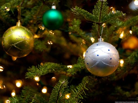 Christmas Tree With Ornaments At Alma Farrington Blog