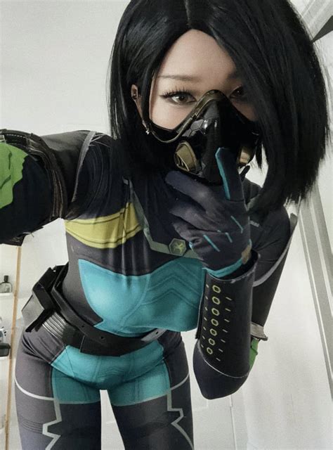 Viper Cosplay Rhyoony