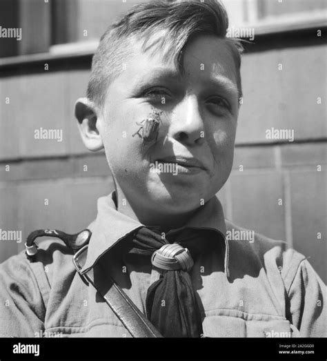 Hitler Youth Hitlerjugend Fotos Und Bildmaterial In Hoher Auflösung