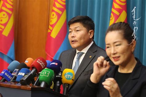 Х Нямбаатар Капитал банкны өрийн үлдэгдэл 118 тэрбумыг хоёр даатгалын санд хуваан шилжүүлнэ