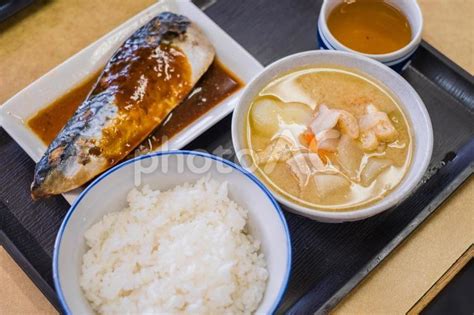 食べ物・グルメ サバの味噌煮定食 No 24979161｜写真素材なら「写真ac」無料（フリー）ダウンロードok