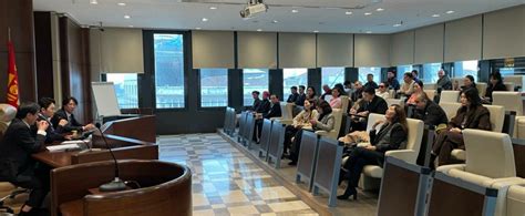 Гадаад харилцааны сайд Б Батцэцэг Турк дэх монголчуудтай уулзлаа