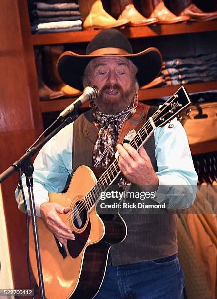 Michael Murphy Singer Photos And Premium High Res Pictures Getty Images