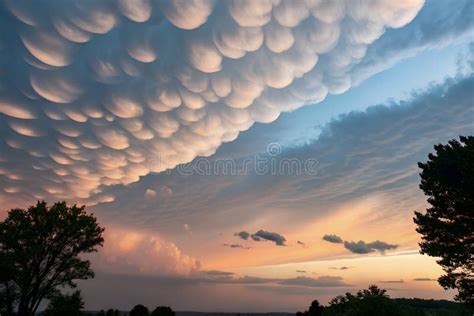 Beautiful Mammatus Clouds For Atmospheric Weather Illustrations Stock