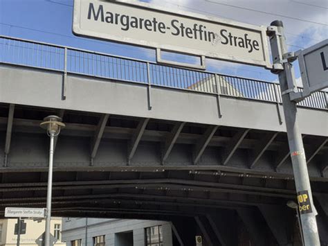 Biographie Im Stadtbild Margarete Steffin Schauspielerin Muse