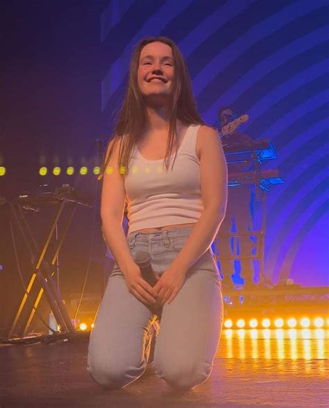 Sigrid In Her Knees R Sigridfans