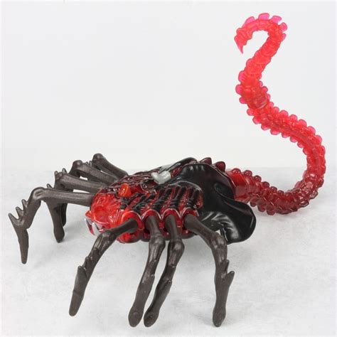 Queen Facehugger Scene The Bs Reasons Disney Wont Make The Xenomorph