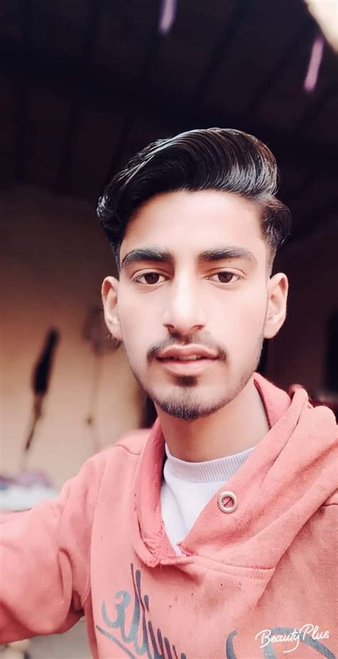 M Muzammil Medium