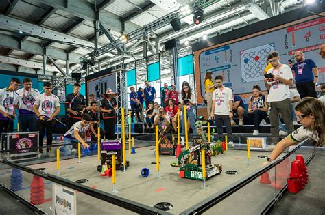 Conheça A First Tech Challenge Stemos