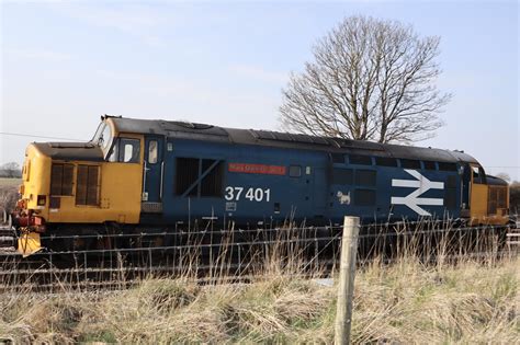 Class 37 37401 ‘mary Queen Of Scots Running Light Towards York Rtrains