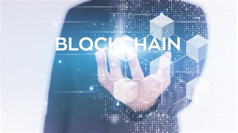 Premium Photo Blockchain Technology With Hologram Businessman Concept