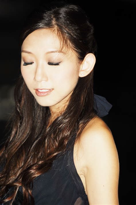 Kity Chois Folder 5 64 Photo Sharing Network