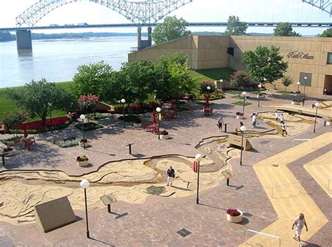 Downtown Park Memphis Tenn