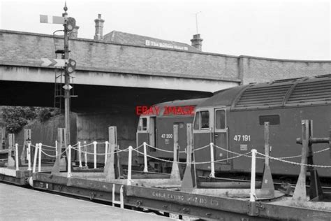 Photo Class 47 Locos No 47191 And 47200 At Newbury Railway Station 1976 £