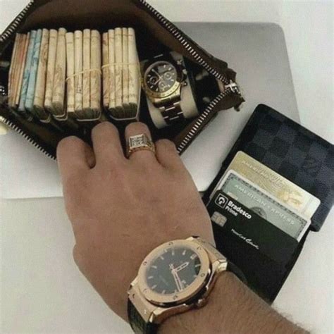 Pin De 𝐀𝐞𝐬𝐭𝐡𝐞𝐭𝐢𝐜 En Chilling 🔥🤤 Vida De Millonarios Zapatos De