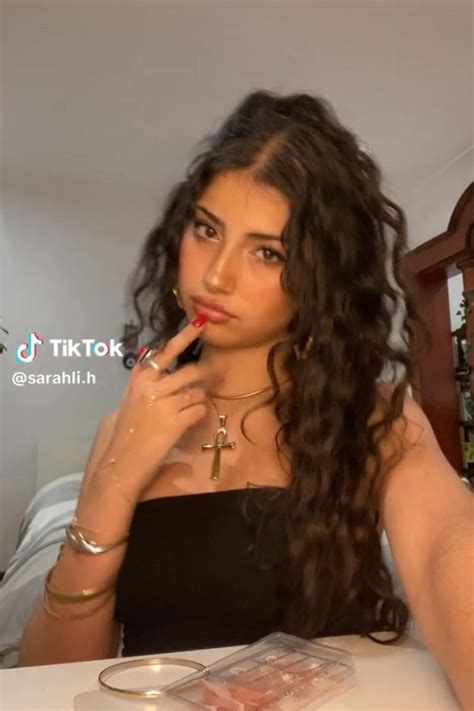 Algerian beauty en 2024 Modèles de maquillage Maquillage