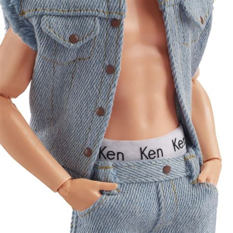 Confira Boneco Articulado Barbie Coleção Ken Primeiro Look Ken Azul Mattel Rihappy