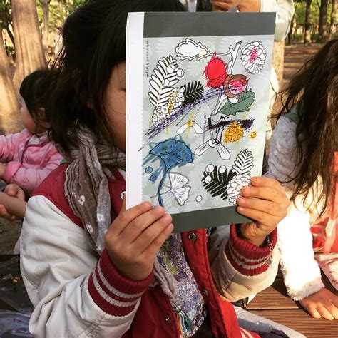 에코맘 숲에서놀자 목요일모임 오늘의 준비물 아로마오일과 노래 봄님이 왔어요🎵 씨앗들 모종삽