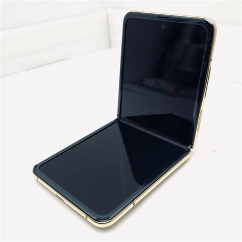 Tp Samsung Galaxy Z Flip Gb Mirror Gold Mobile Phones Gadgets Mobile Phones Android