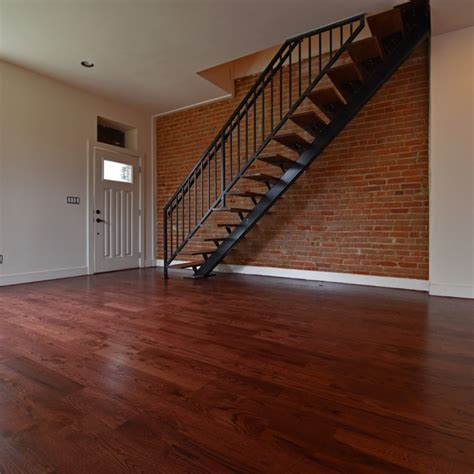 Red Mahogany Stain On 2 Red Oak Flooring The Flooring Artists