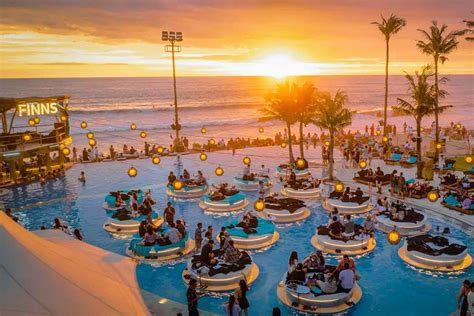 요즘 가장 힙한 발리 비치 클럽