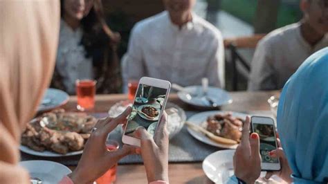 Contoh Pamflet Bukber Yang Menarik Dan Cara Membuatnya